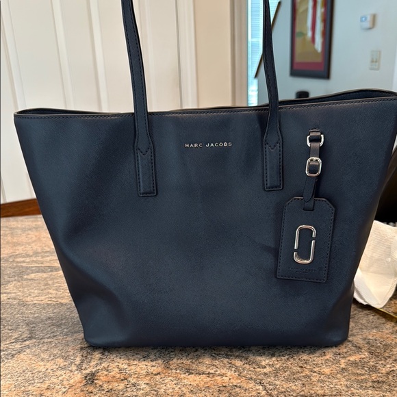 Marc Jacobs | Bags | Marc Jacobs Dark Blue Saffiano Leather Tote | Poshmark